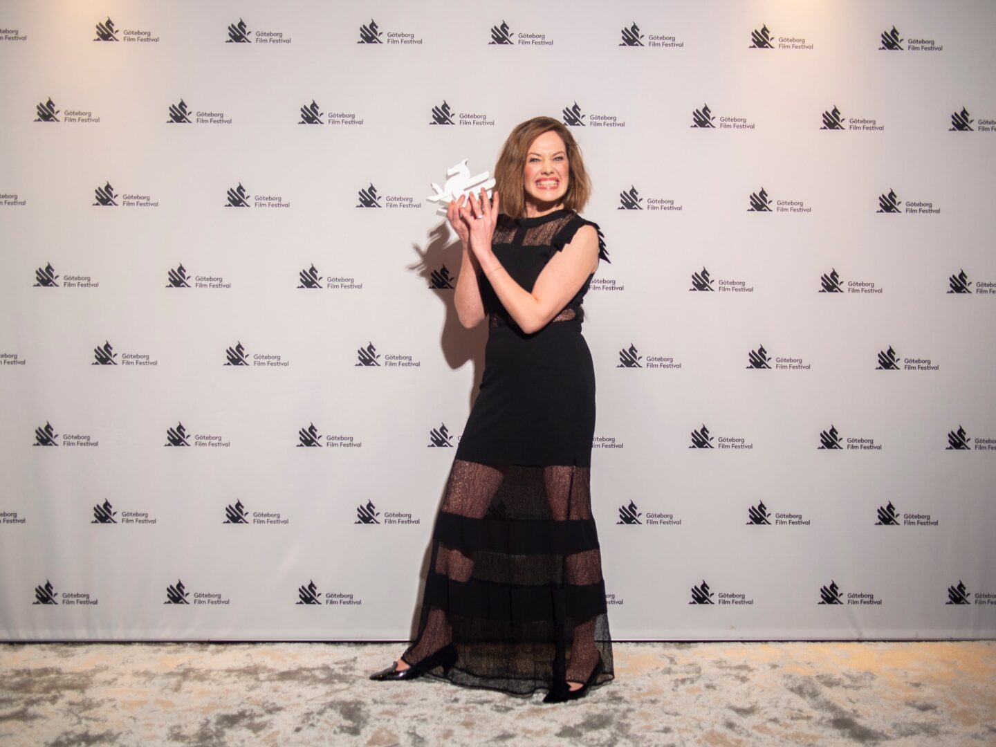 Oona Airola wins Dragon Award for Acting in Göteborg - Suomen elokuvasäätiö