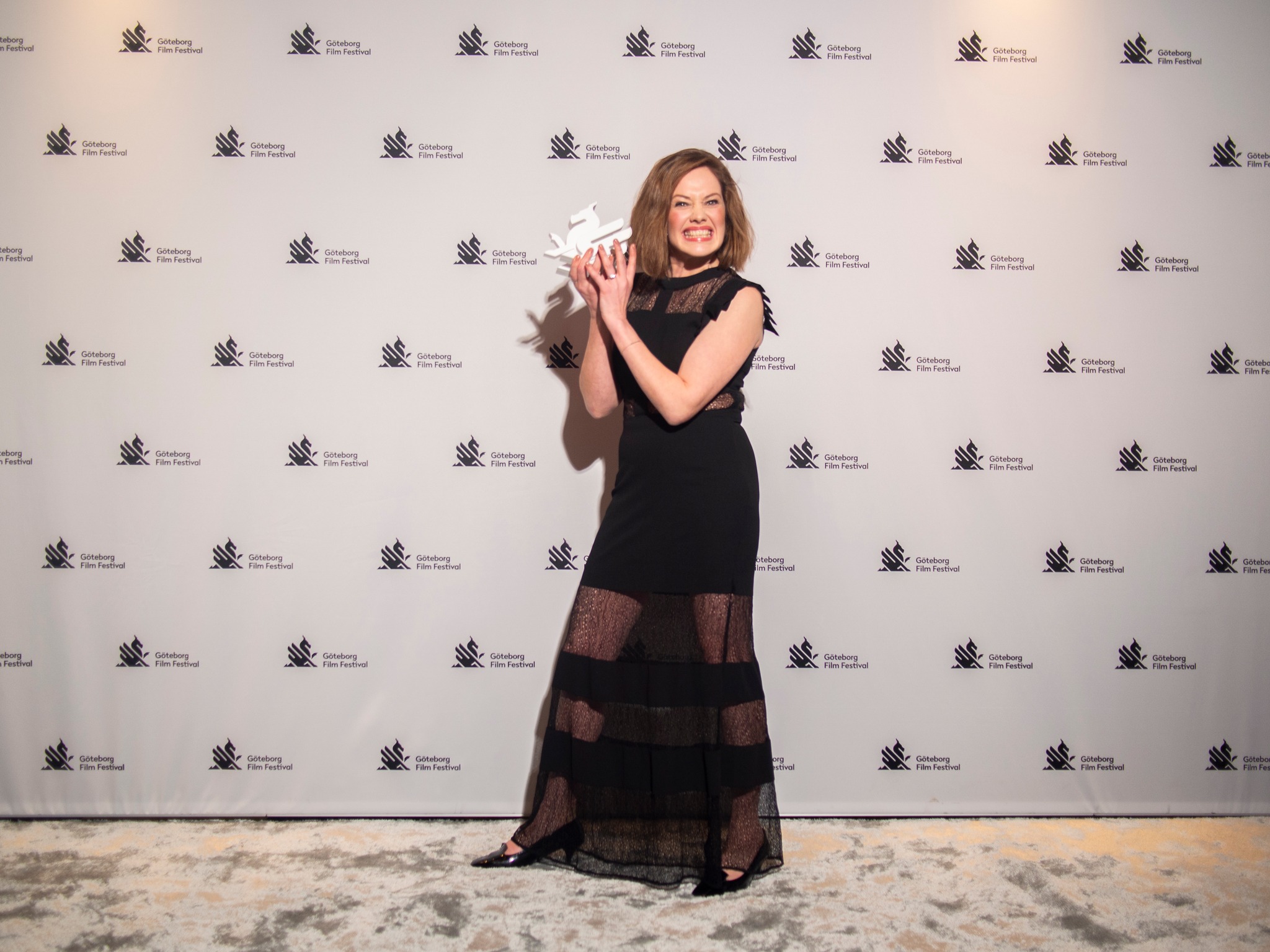 Oona Airola voitti parhaan näyttelijän palkinnon Göteborgin elokuvafestivaaleilla - ses.fi